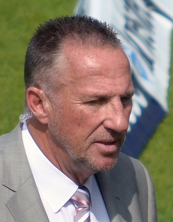 Ian Botham's unbelievable journey: Headingley 1981, Geoffrey Boycott ...